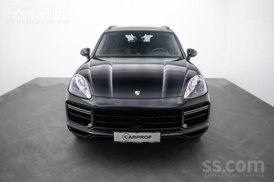 Black Porsche Cayenne 2018 in Tallinn, with an engine capacity of 4.00 L and mileage of 145 thousand km for 52999 €, photo 3 on AUTOMOTO.COM.LV