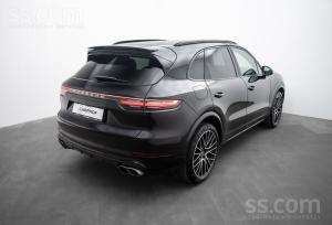 Black Porsche Cayenne 2018 in Tallinn, with an engine capacity of 4.00 L and mileage of 145 thousand km for 52999 €, photo 5 on AUTOMOTO.COM.LV