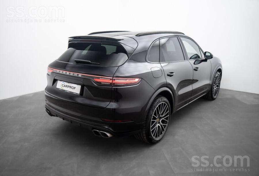 Black Porsche Cayenne 2018 in Tallinn, with an engine capacity of 4.00 L and mileage of 145 thousand km for 52999 €, photo 5 on AUTOMOTO.COM.LV