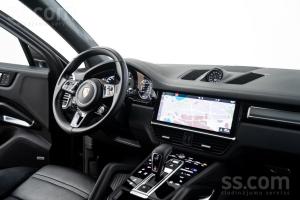 Black Porsche Cayenne 2018 in Tallinn, with an engine capacity of 4.00 L and mileage of 145 thousand km for 52999 €, photo 12 on AUTOMOTO.COM.LV