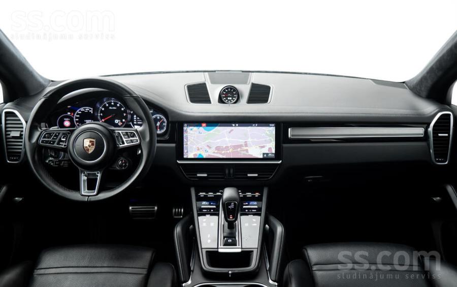 Black Porsche Cayenne 2018 in Tallinn, with an engine capacity of 4.00 L and mileage of 145 thousand km for 52999 €, photo 13 on AUTOMOTO.COM.LV