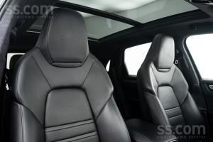 Black Porsche Cayenne 2018 in Tallinn, with an engine capacity of 4.00 L and mileage of 145 thousand km for 52999 €, photo 14 on AUTOMOTO.COM.LV