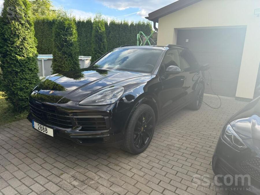 Melns Porsche Cayenne 2018 Rīga, ar dzinēja tilpumu 3.00 L un nobraukumu 163 tūkst. km par 47000 €, foto 4 vietnē AUTOMOTO.COM.LV