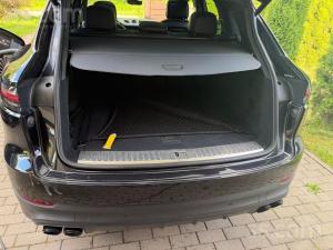 Melns Porsche Cayenne 2018 Rīga, ar dzinēja tilpumu 3.00 L un nobraukumu 163 tūkst. km par 47000 €, foto 5 vietnē AUTOMOTO.COM.LV