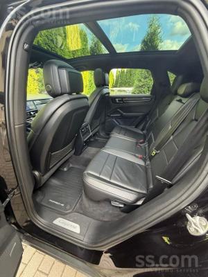 Melns Porsche Cayenne 2018 Rīga, ar dzinēja tilpumu 3.00 L un nobraukumu 163 tūkst. km par 47000 €, foto 7 vietnē AUTOMOTO.COM.LV