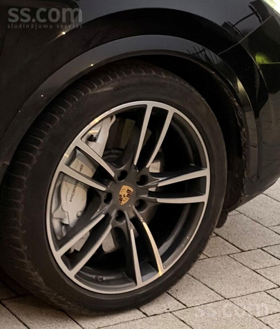 Melns Porsche Cayenne 2018 Rīga, ar dzinēja tilpumu 4.00 L un nobraukumu 119 tūkst. km par 61500 €, foto 11 vietnē AUTOMOTO.COM.LV
