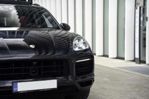 Melns Porsche Cayenne 2018 Viļņa, ar dzinēja tilpumu 2.89 L un nobraukumu 77 tūkst. km par 51500 €, foto 15 vietnē AUTOMOTO.COM.LV