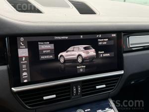 Черный Порше Каен 2018 в Рига, объемом двигателя 3.00 л и пробегом 100 тыс. км за 42990 €, фото 19 на AUTOMOTO.COM.LV