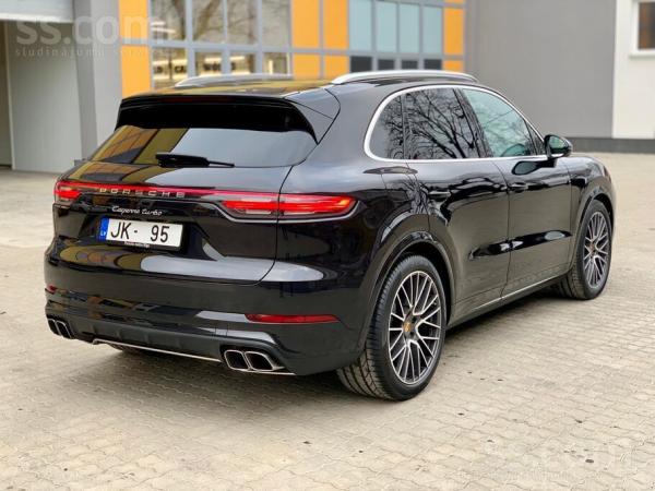 Black Porsche Cayenne 2018 in Riga, with an engine capacity of 4.00 L and mileage of 122 thousand km for 50900 €, photo 7 on AUTOMOTO.COM.LV