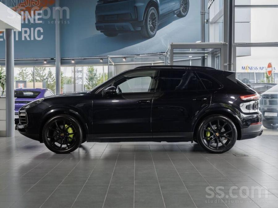 Melns Porsche Cayenne 2018 Rīga, ar dzinēja tilpumu 3.00 L un nobraukumu 163 tūkst. km par 46000 €, foto 3 vietnē AUTOMOTO.COM.LV