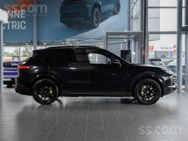 Melns Porsche Cayenne 2018 Rīga, ar dzinēja tilpumu 3.00 L un nobraukumu 163 tūkst. km par 46000 €, foto 7 vietnē AUTOMOTO.COM.LV