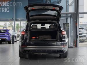 Melns Porsche Cayenne 2018 Rīga, ar dzinēja tilpumu 3.00 L un nobraukumu 163 tūkst. km par 46000 €, foto 15 vietnē AUTOMOTO.COM.LV