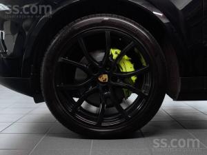 Melns Porsche Cayenne 2018 Rīga, ar dzinēja tilpumu 3.00 L un nobraukumu 163 tūkst. km par 46000 €, foto 19 vietnē AUTOMOTO.COM.LV