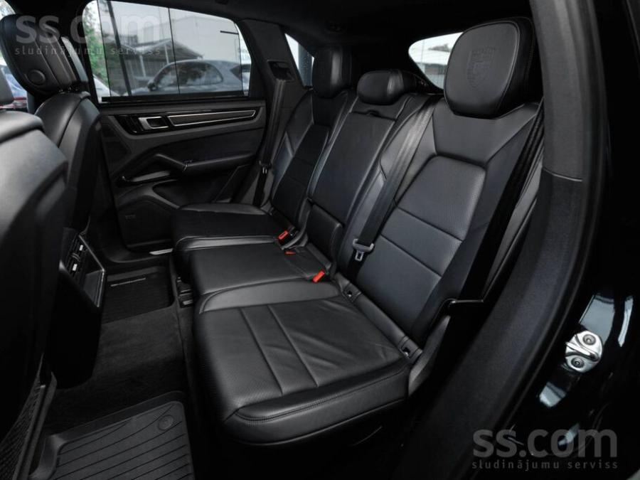 Melns Porsche Cayenne 2018 Rīga, ar dzinēja tilpumu 3.00 L un nobraukumu 163 tūkst. km par 46000 €, foto 21 vietnē AUTOMOTO.COM.LV