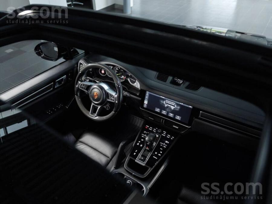 Melns Porsche Cayenne 2018 Rīga, ar dzinēja tilpumu 3.00 L un nobraukumu 163 tūkst. km par 46000 €, foto 31 vietnē AUTOMOTO.COM.LV
