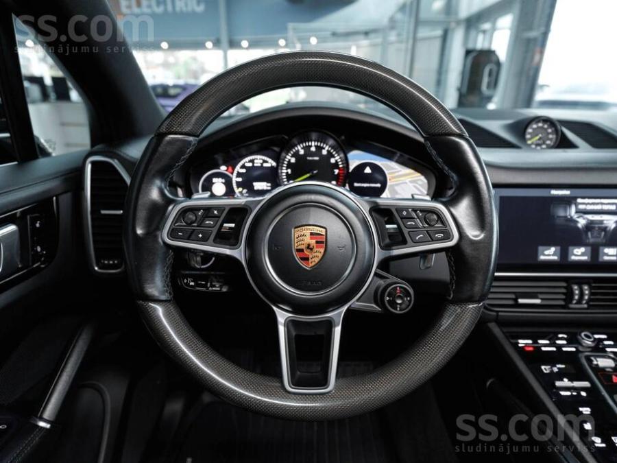 Melns Porsche Cayenne 2018 Rīga, ar dzinēja tilpumu 3.00 L un nobraukumu 163 tūkst. km par 46000 €, foto 32 vietnē AUTOMOTO.COM.LV