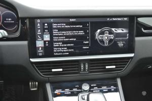 Black Porsche Cayenne 2018 in Parnu, with an engine capacity of 2.89 L and mileage of 196 thousand km for 36900 €, photo 11 on AUTOMOTO.COM.LV