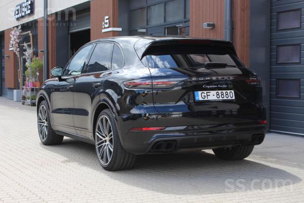 Black Porsche Cayenne 2018 in Riga, with an engine capacity of 4.00 L and mileage of 77 thousand km for 57800 €, photo 3 on AUTOMOTO.COM.LV
