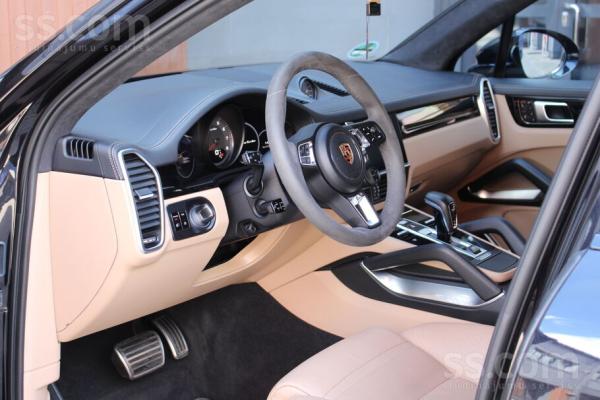 Black Porsche Cayenne 2018 in Riga, with an engine capacity of 4.00 L and mileage of 77 thousand km for 57800 €, photo 5 on AUTOMOTO.COM.LV