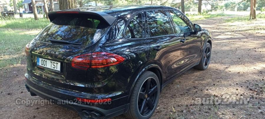 Melns Porsche Cayenne 2018 Tartu, ar dzinēja tilpumu 3.00 L un nobraukumu 140 tūkst. km par 45000 €, foto 5 vietnē AUTOMOTO.COM.LV