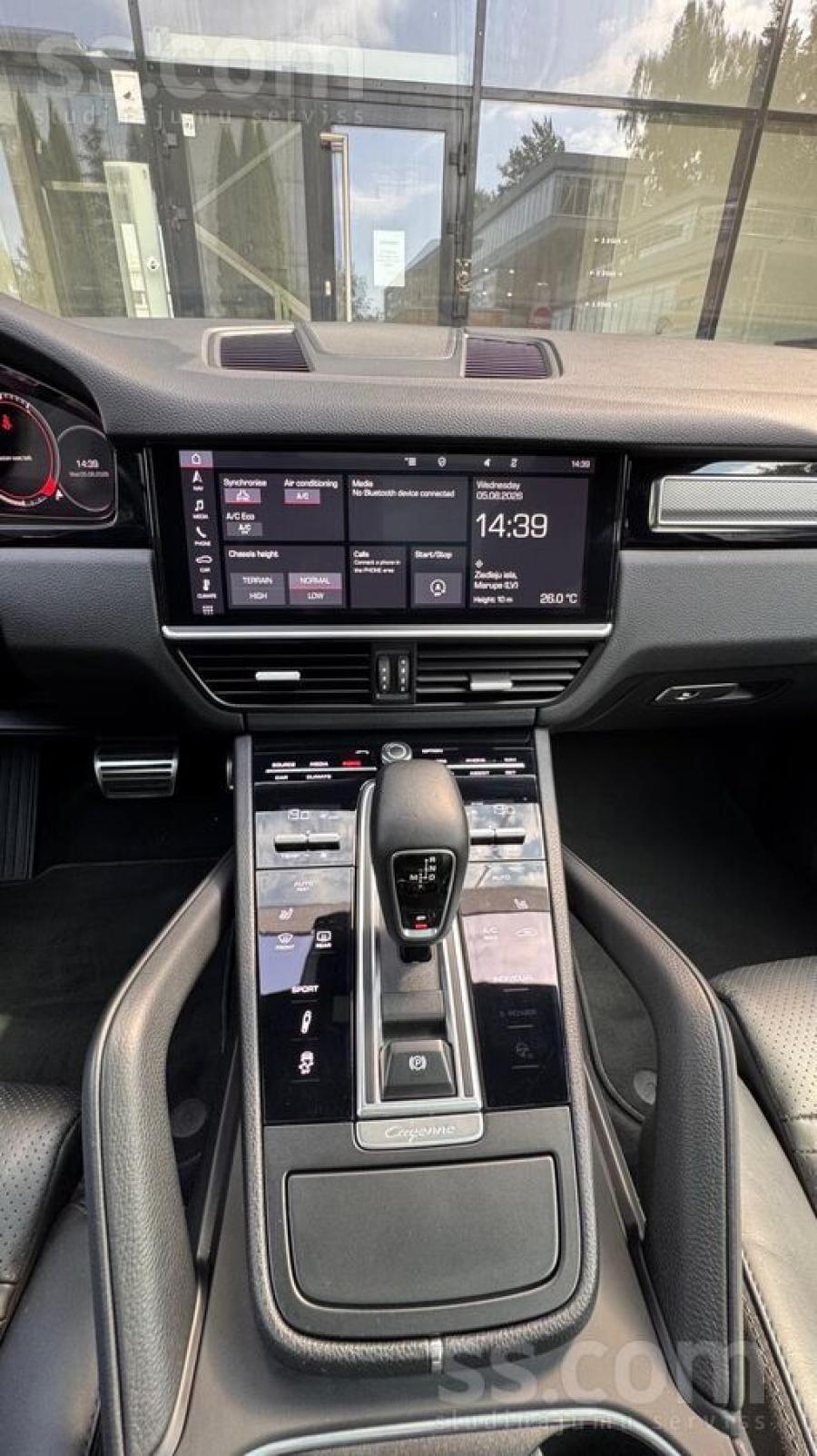 Melns Porsche Cayenne 2018 Rīga, ar dzinēja tilpumu 2.90 L un nobraukumu 127 tūkst. km par 49900 €, foto 9 vietnē AUTOMOTO.COM.LV