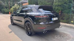 Melns Porsche Cayenne 2018 Rīga, ar dzinēja tilpumu 2.90 L un nobraukumu 127 tūkst. km par 49900 €, foto 10 vietnē AUTOMOTO.COM.LV