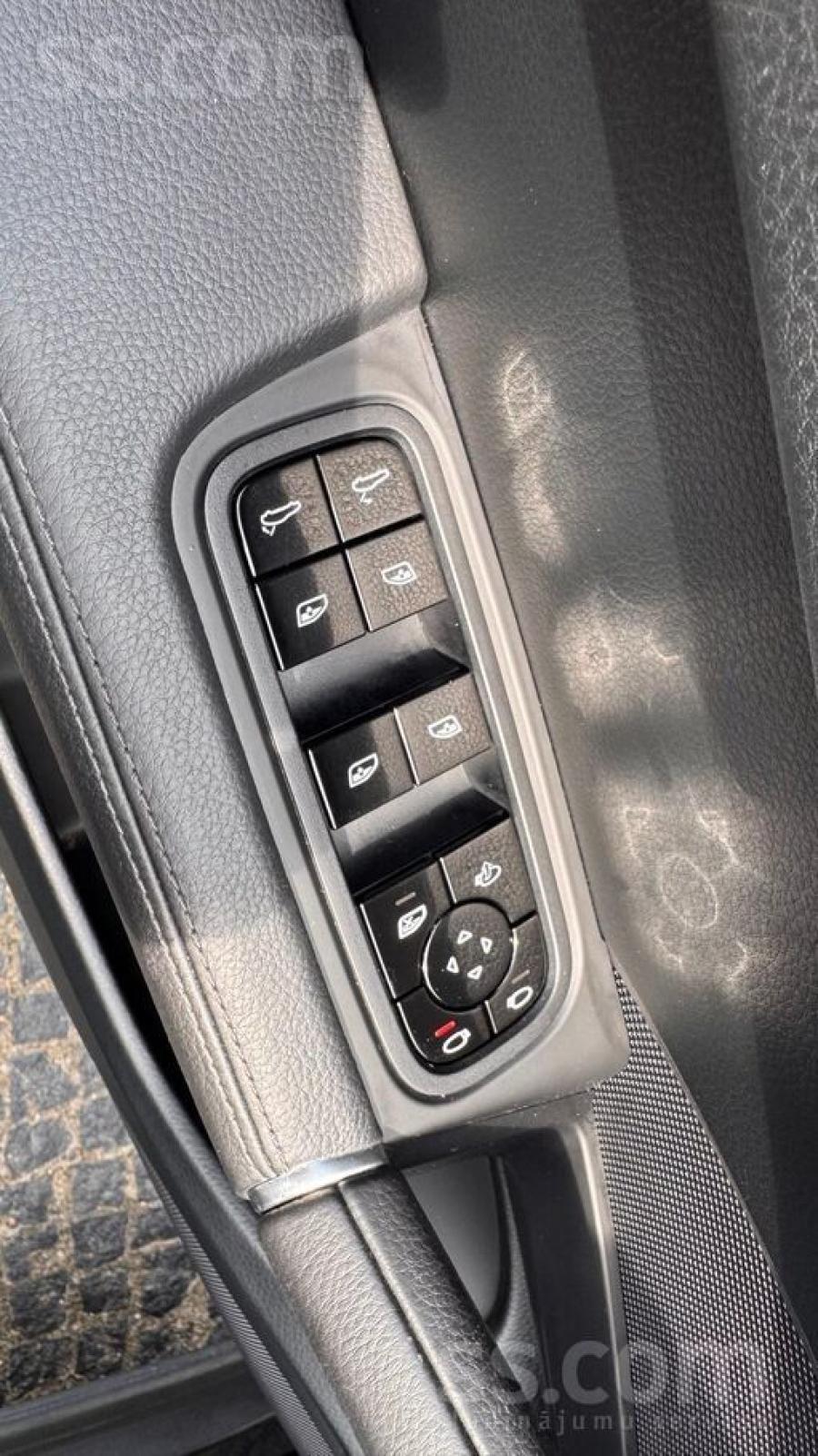 Melns Porsche Cayenne 2018 Rīga, ar dzinēja tilpumu 2.90 L un nobraukumu 127 tūkst. km par 49900 €, foto 11 vietnē AUTOMOTO.COM.LV