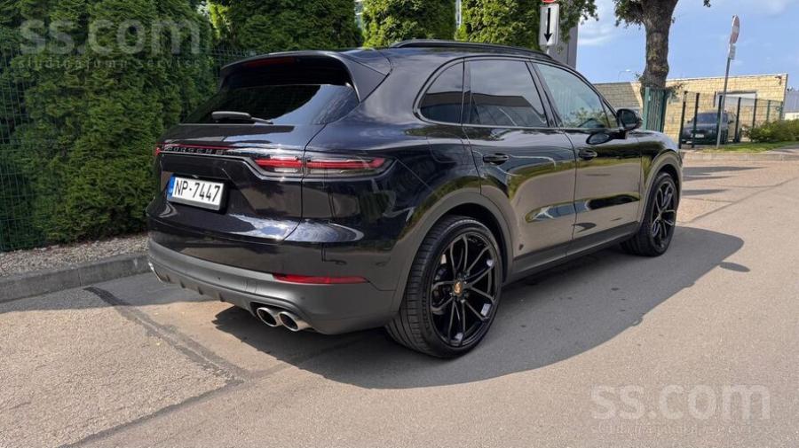Melns Porsche Cayenne 2018 Rīga, ar dzinēja tilpumu 2.90 L un nobraukumu 127 tūkst. km par 49900 €, foto 15 vietnē AUTOMOTO.COM.LV