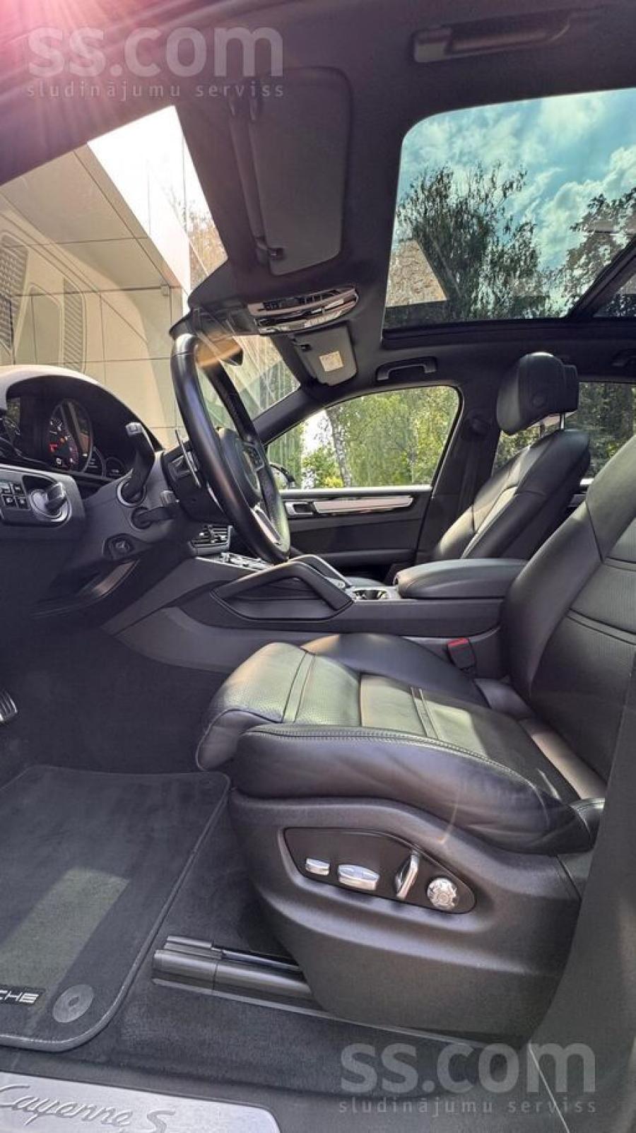 Melns Porsche Cayenne 2018 Rīga, ar dzinēja tilpumu 2.90 L un nobraukumu 127 tūkst. km par 49900 €, foto 17 vietnē AUTOMOTO.COM.LV
