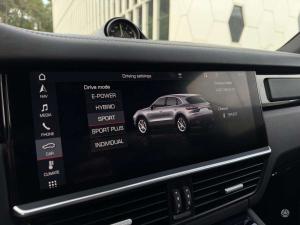 Melns Porsche Cayenne 2018 Viļņa, ar dzinēja tilpumu 3.00 L un nobraukumu 180 tūkst. km par 40399 €, foto 20 vietnē AUTOMOTO.COM.LV