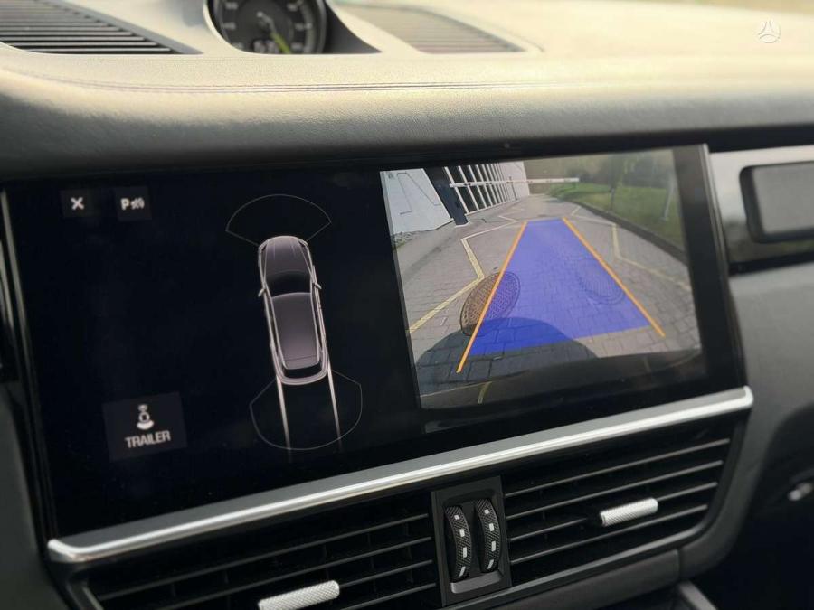Melns Porsche Cayenne 2018 Viļņa, ar dzinēja tilpumu 3.00 L un nobraukumu 180 tūkst. km par 40399 €, foto 26 vietnē AUTOMOTO.COM.LV
