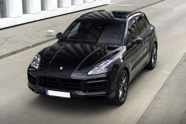 Black Porsche Cayenne 2018 in Vilnius, with an engine capacity of 2.89 L and mileage of 80 thousand km for 49500 €, photo 8 on AUTOMOTO.COM.LV