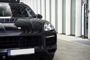 Melns Porsche Cayenne 2018 Viļņa, ar dzinēja tilpumu 2.89 L un nobraukumu 80 tūkst. km par 49500 €, foto 15 vietnē AUTOMOTO.COM.LV