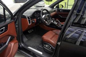Melns Porsche Cayenne 2018 Viļņa, ar dzinēja tilpumu 2.89 L un nobraukumu 80 tūkst. km par 49500 €, foto 19 vietnē AUTOMOTO.COM.LV