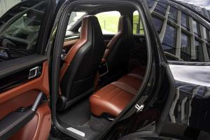 Melns Porsche Cayenne 2018 Viļņa, ar dzinēja tilpumu 2.89 L un nobraukumu 80 tūkst. km par 49500 €, foto 20 vietnē AUTOMOTO.COM.LV