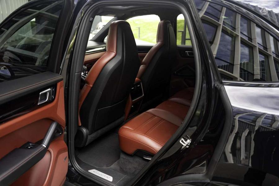 Melns Porsche Cayenne 2018 Viļņa, ar dzinēja tilpumu 2.89 L un nobraukumu 80 tūkst. km par 49500 €, foto 20 vietnē AUTOMOTO.COM.LV