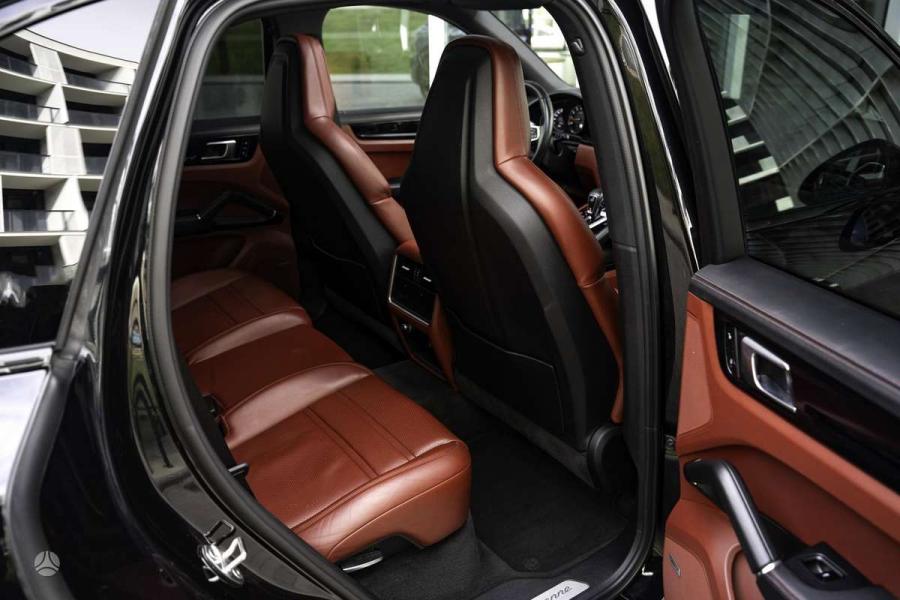 Melns Porsche Cayenne 2018 Viļņa, ar dzinēja tilpumu 2.89 L un nobraukumu 80 tūkst. km par 49500 €, foto 21 vietnē AUTOMOTO.COM.LV