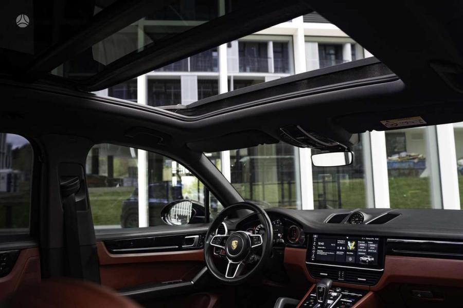 Melns Porsche Cayenne 2018 Viļņa, ar dzinēja tilpumu 2.89 L un nobraukumu 80 tūkst. km par 49500 €, foto 23 vietnē AUTOMOTO.COM.LV
