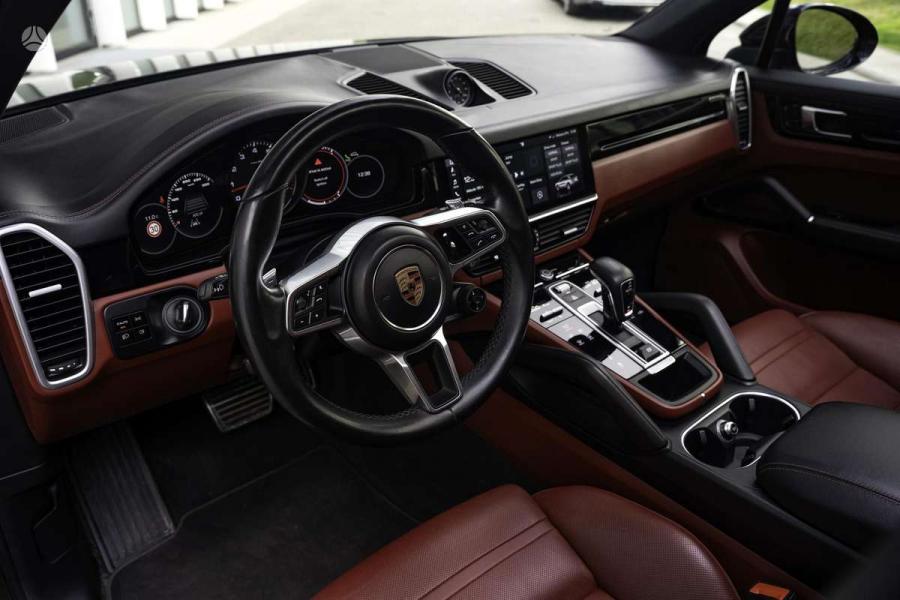 Melns Porsche Cayenne 2018 Viļņa, ar dzinēja tilpumu 2.89 L un nobraukumu 80 tūkst. km par 49500 €, foto 24 vietnē AUTOMOTO.COM.LV