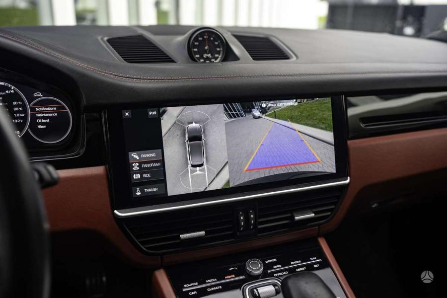 Melns Porsche Cayenne 2018 Viļņa, ar dzinēja tilpumu 2.89 L un nobraukumu 80 tūkst. km par 49500 €, foto 31 vietnē AUTOMOTO.COM.LV