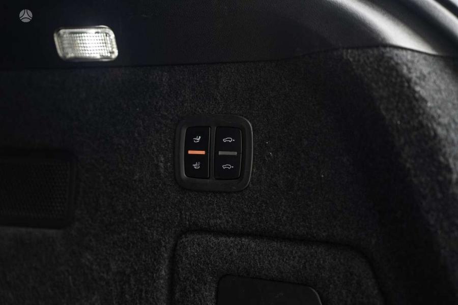 Melns Porsche Cayenne 2018 Viļņa, ar dzinēja tilpumu 2.89 L un nobraukumu 80 tūkst. km par 49500 €, foto 37 vietnē AUTOMOTO.COM.LV