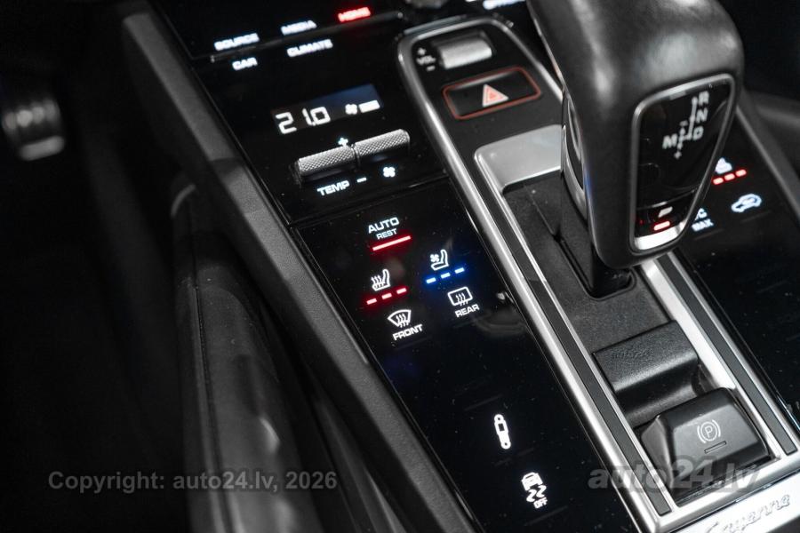 Melns Porsche Cayenne 2018 Rīga, ar dzinēja tilpumu 2.90 L un nobraukumu 112 tūkst. km par 46000 €, foto 28 vietnē AUTOMOTO.COM.LV
