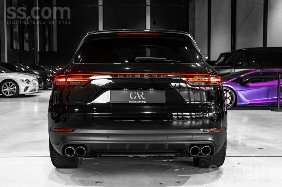 Black Porsche Cayenne 2018 in Riga, with an engine capacity of 2.90 L and mileage of 112 thousand km for 46000 €, photo 6 on AUTOMOTO.COM.LV