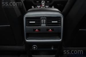 Black Porsche Cayenne 2018 in Riga, with an engine capacity of 2.90 L and mileage of 112 thousand km for 46000 €, photo 14 on AUTOMOTO.COM.LV