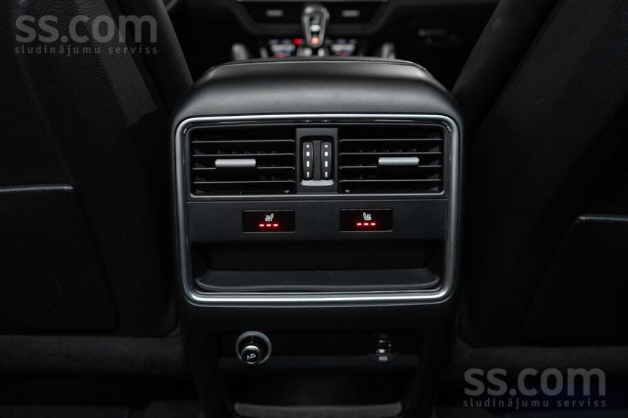 Black Porsche Cayenne 2018 in Riga, with an engine capacity of 2.90 L and mileage of 112 thousand km for 46000 €, photo 14 on AUTOMOTO.COM.LV