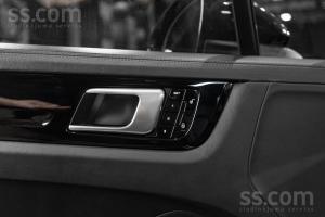 Black Porsche Cayenne 2018 in Riga, with an engine capacity of 2.90 L and mileage of 112 thousand km for 46000 €, photo 16 on AUTOMOTO.COM.LV