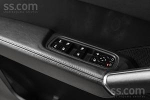 Black Porsche Cayenne 2018 in Riga, with an engine capacity of 2.90 L and mileage of 112 thousand km for 46000 €, photo 17 on AUTOMOTO.COM.LV