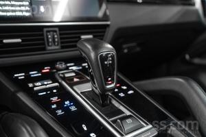 Black Porsche Cayenne 2018 in Riga, with an engine capacity of 2.90 L and mileage of 112 thousand km for 46000 €, photo 29 on AUTOMOTO.COM.LV