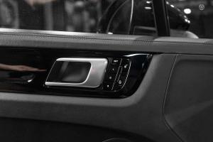 Black Porsche Cayenne 2018 in Riga, with an engine capacity of 2.89 L and mileage of 112 thousand km for 46000 €, photo 17 on AUTOMOTO.COM.LV
