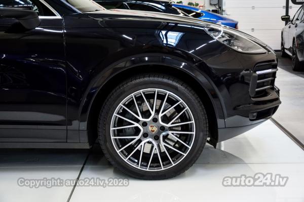 Black Porsche Cayenne 2018 in Tallinn, with an engine capacity of 2.90 L and mileage of 63 thousand km for 54500 €, photo 8 on AUTOMOTO.COM.LV